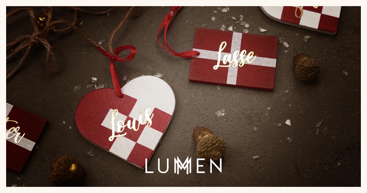 Jule guirlande med julehjerter, flag og navne