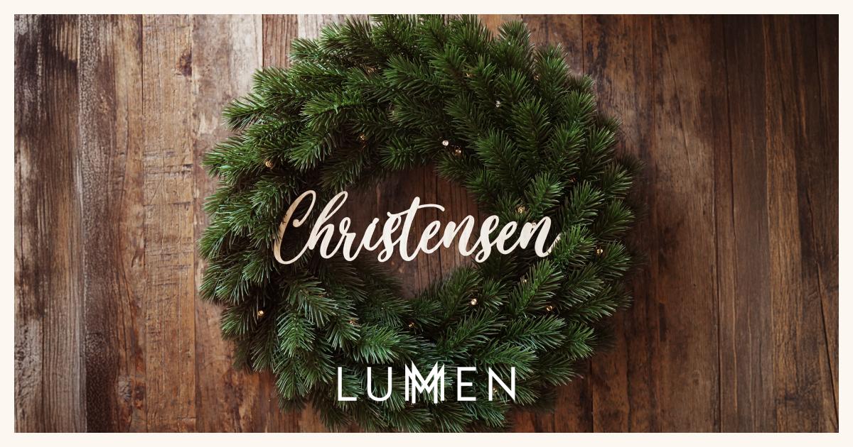 Stor julekrans med navn og lys · LUMEN